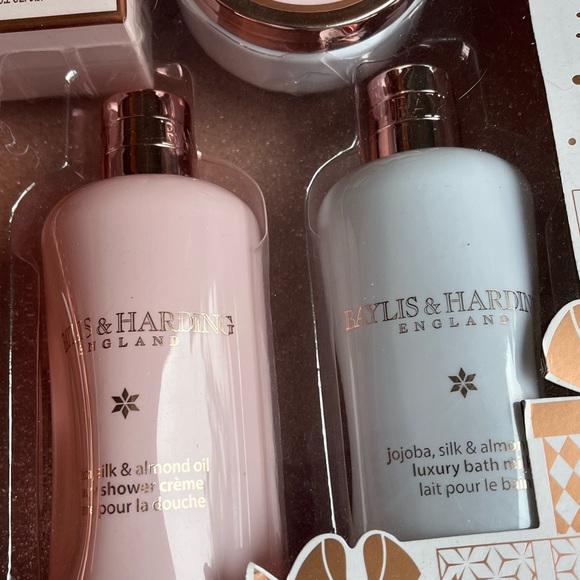 baylis and harding | Bath & Body | Nib Baylis And Harding Gift Set ...